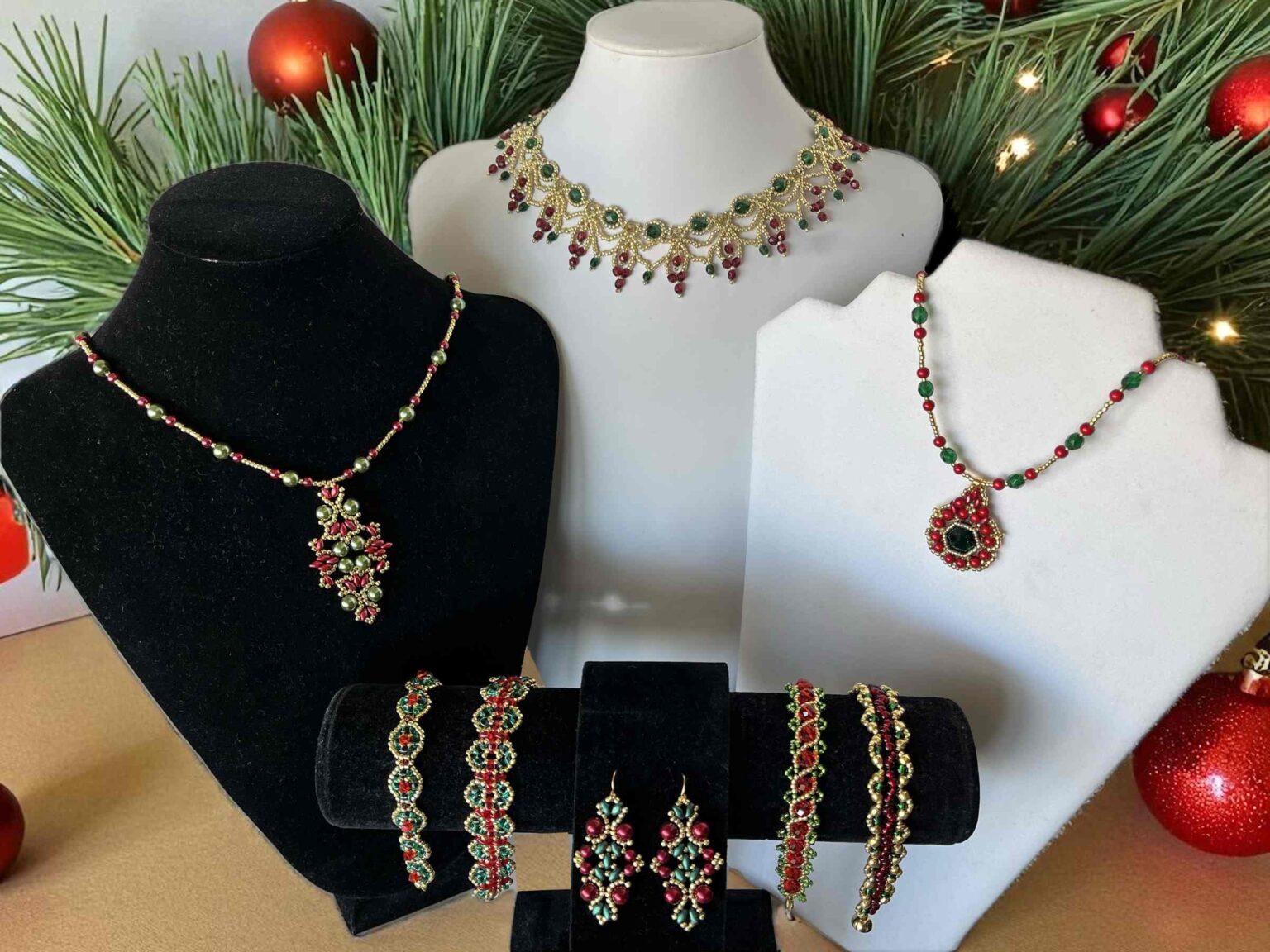 Christmas Extravaganza of Free Beading Patterns!