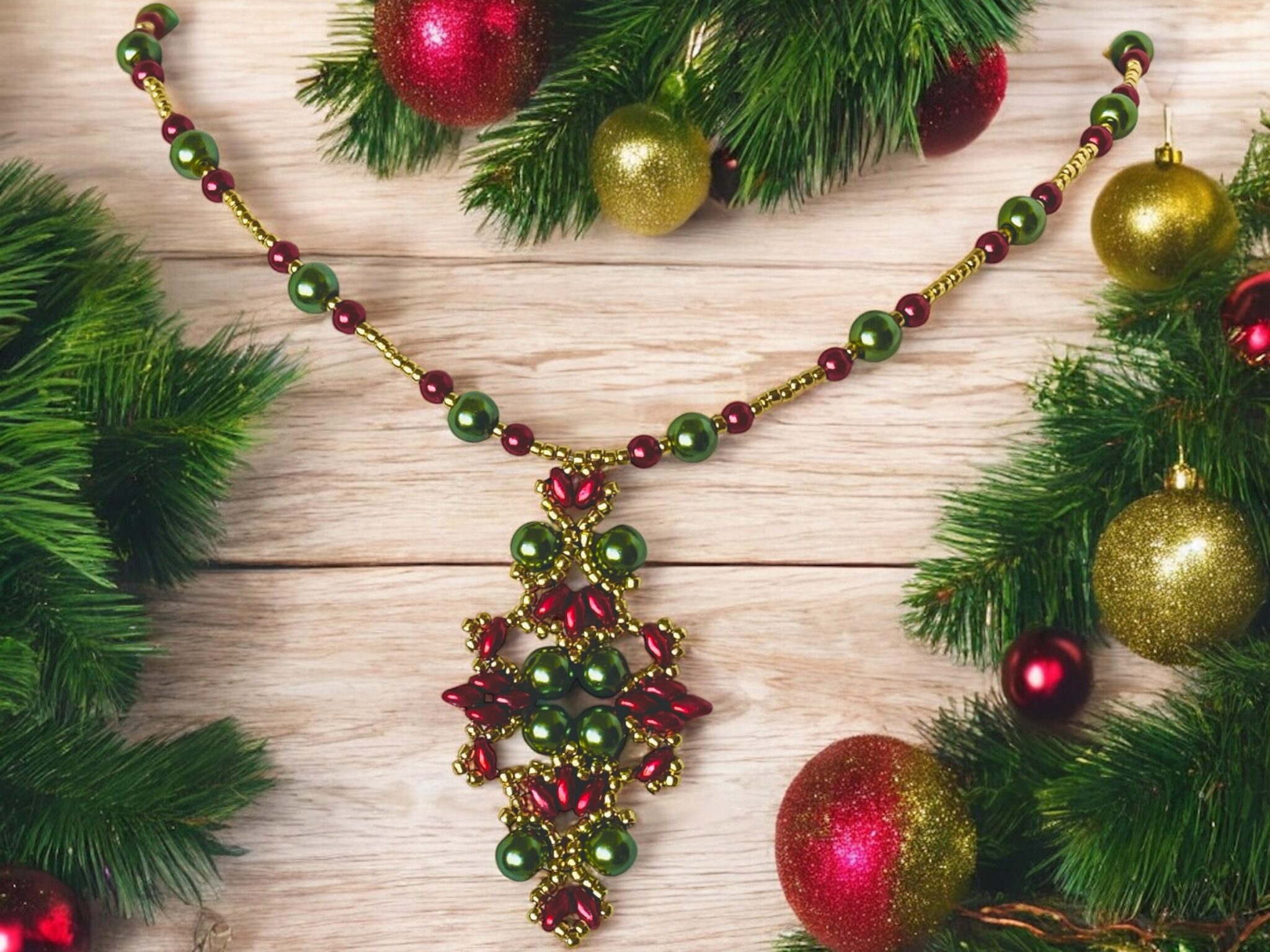 Christmas Lotus Lace Pendant - BeadDiagrams.com